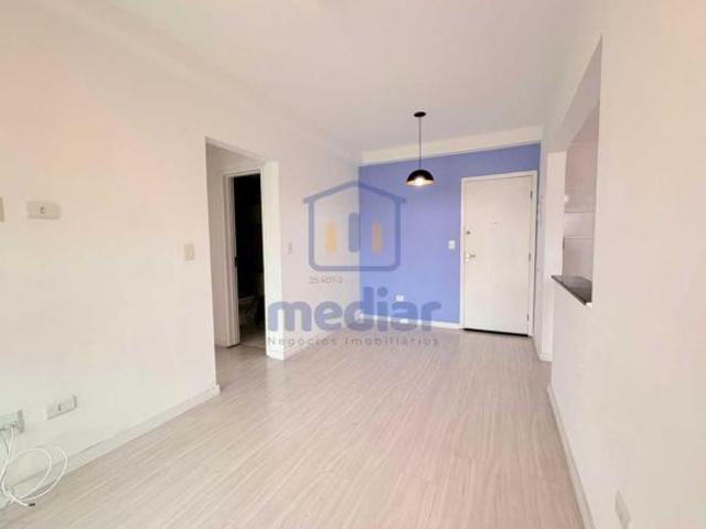 Apartamento 2 dormitórios sendo 1 suíte, varanda integrada, vista para o mar, no Canto do Forte