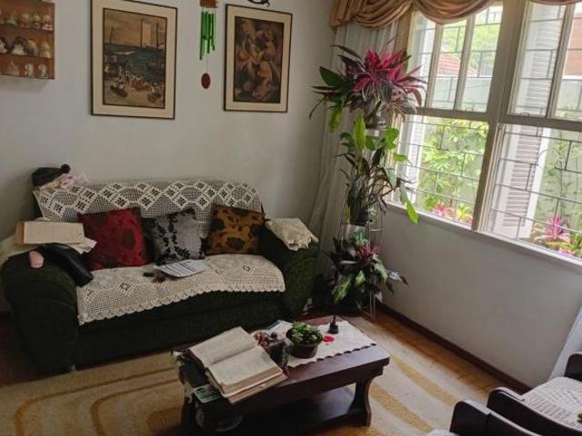 Apartamento 2 dormitórios térreo com gardem