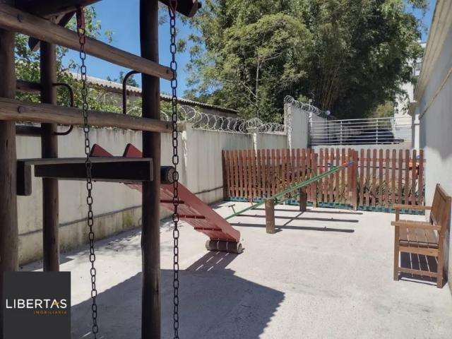 Apartamento 2 Dormitórios Térreo com Portaria 24h no Morro Santana