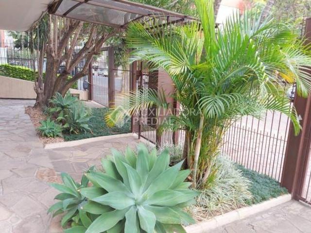 Apartamento 2 dormitórios todo reformado e com garagem