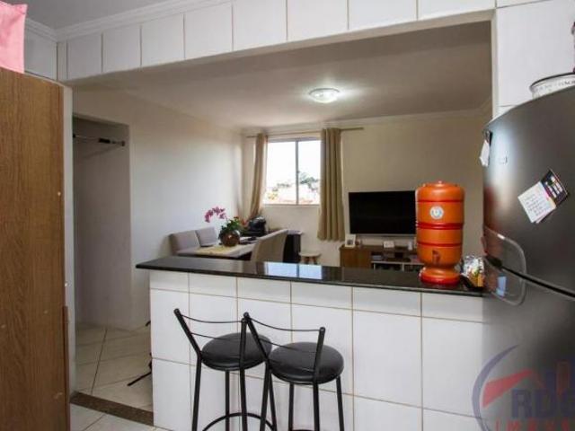 Apartamento 2 dormitórios uma vaga de garagem