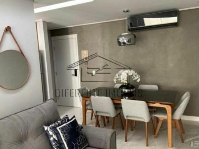 APARTAMENTO 2 DORMITORIOS UMA VAGA
