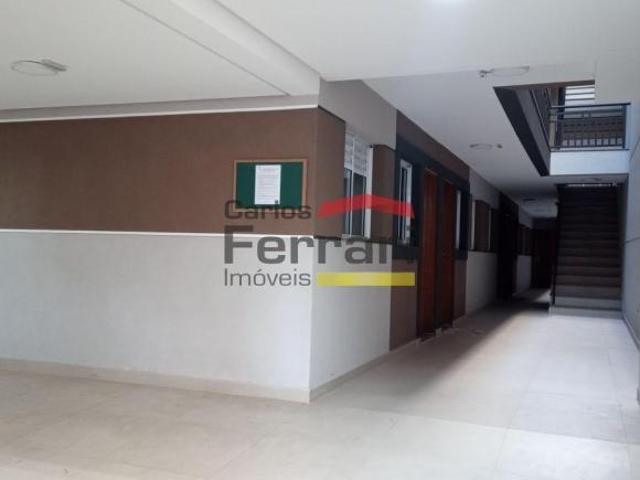 Apartamento 2 dormitórios uma suíte na Parada Inglesa. Novo. Vago