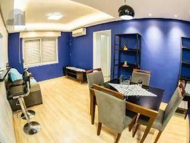 APARTAMENTO 2 DORMITÓRIOS, VAGA E SACADA