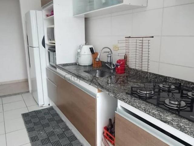 Apartamento 2 Dormitórios – Varandas – Jardim Santa Maria – 58m²