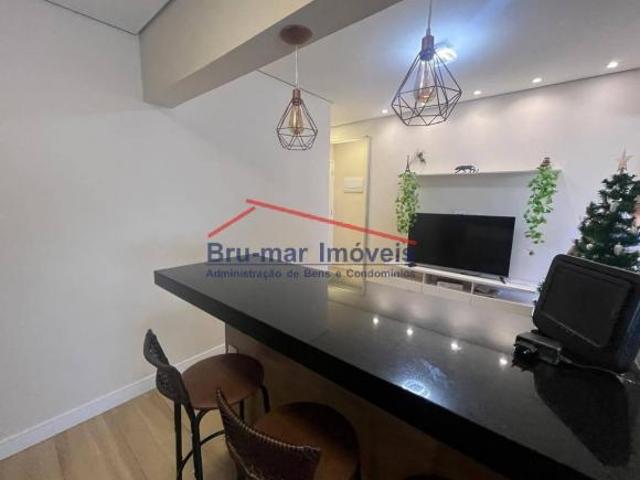 Apartamento 2 dormitórios, Vila Tupi, 1 vaga, reformado, piscina