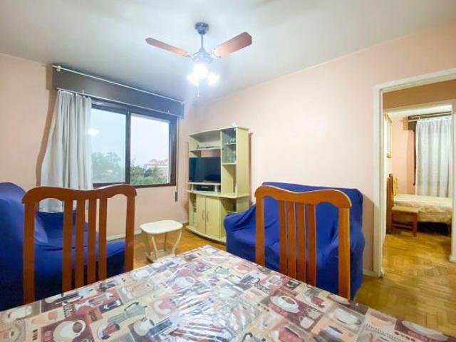 Apartamento / 2 Dormitórios / Villa Ipiranga / Porto Alegre / RS