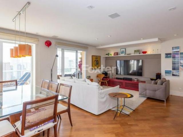 Apartamento, 2 dormitórios, 150 m², em Vila Nova Conceição