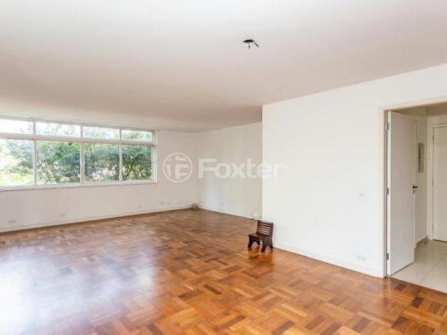 Apartamento, 2 dormitórios, 170 m², em Jardim Europa