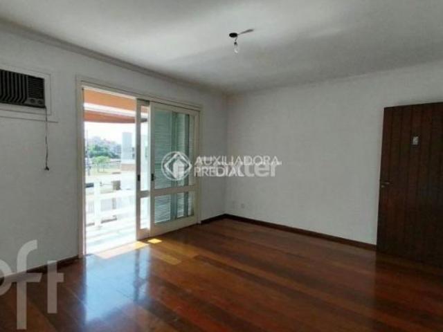 Apartamento, 2 dormitórios, 175 m², em Cavalhada