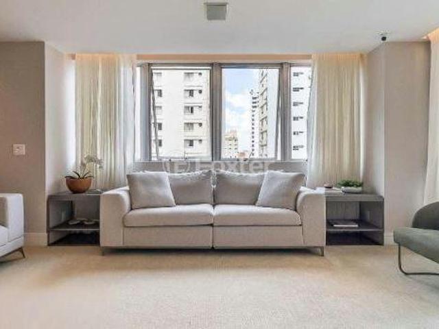 Apartamento, 2 dormitórios, 193 m², em Jardim Paulista