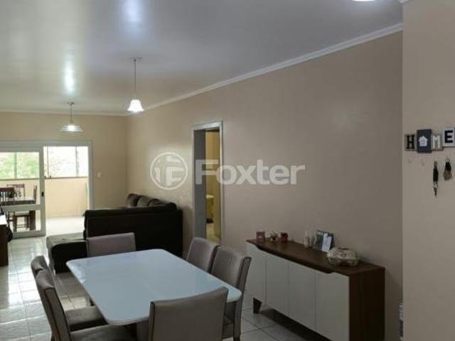 Apartamento, 2 dormitórios, 103 m², em Centro