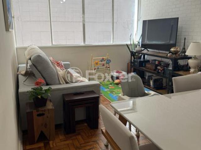 Apartamento, 2 dormitórios, 103 m², em Consolação