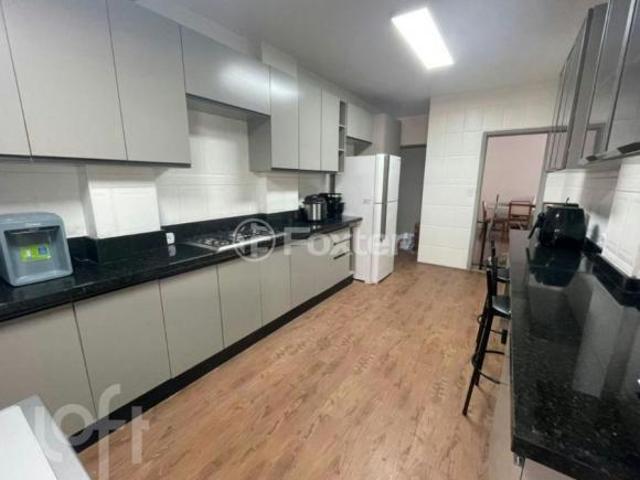 Apartamento, 2 dormitórios, 102 m², em Bela Vista