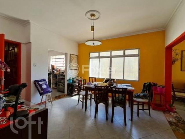 Apartamento, 2 dormitórios, 107.35 m², em Centro Histórico