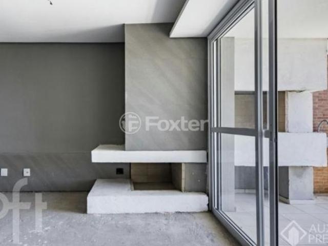 Apartamento, 2 dormitórios, 108 m², em Petrópolis
