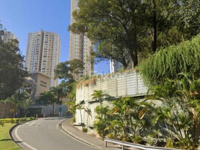 Apartamento, 2 dormitórios, 109 m², em Jardim Arpoador