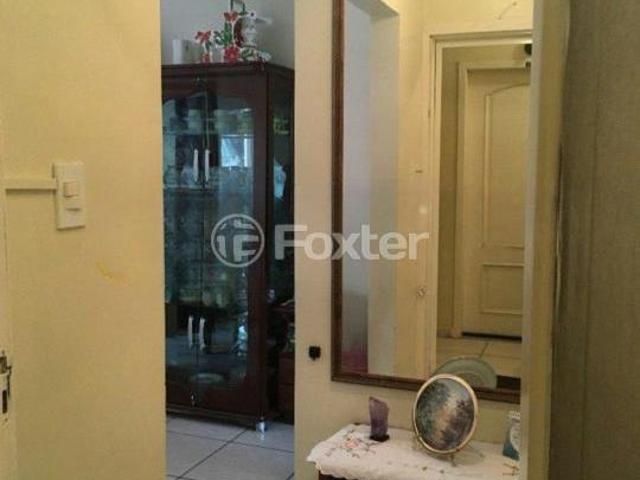Apartamento, 2 dormitórios, 113 m², em Centro