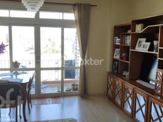 Apartamento, 2 dormitórios, 110 m², em Centro