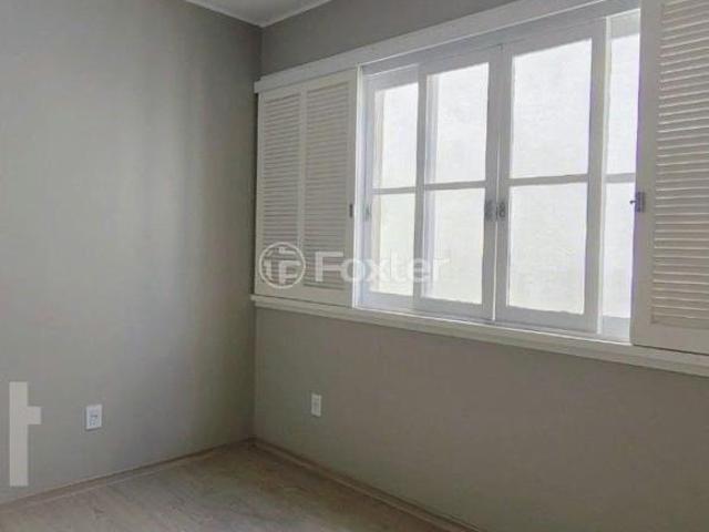 Apartamento, 2 dormitórios, 111.58 m², em Centro