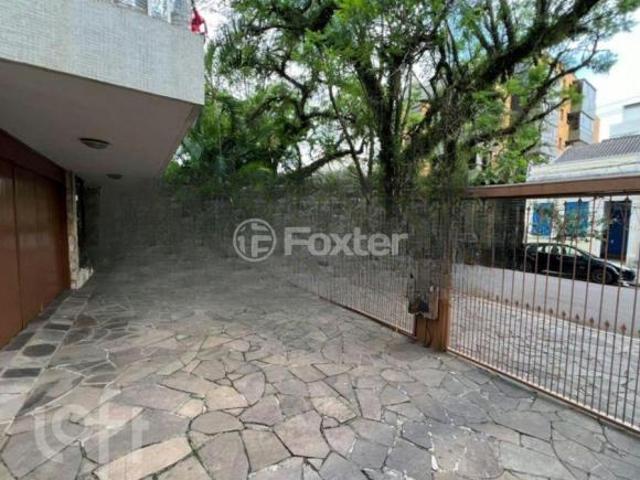 Apartamento, 2 dormitórios, 111 m², em Azenha