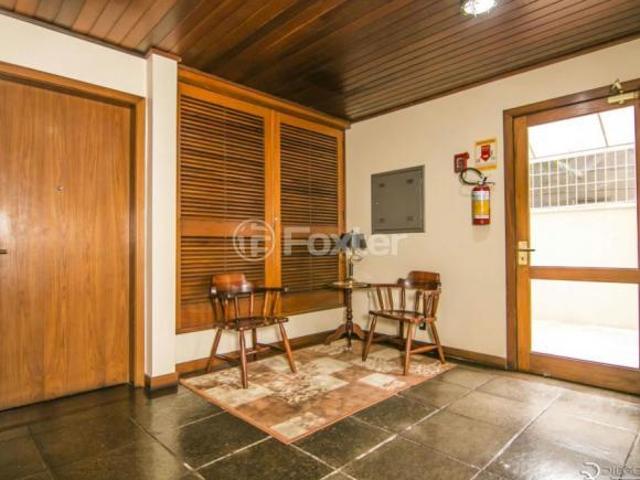 Apartamento, 2 dormitórios, 112 m², em São João