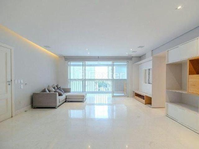 Apartamento, 2 dormitórios, 112 m², em Jardim Paulista