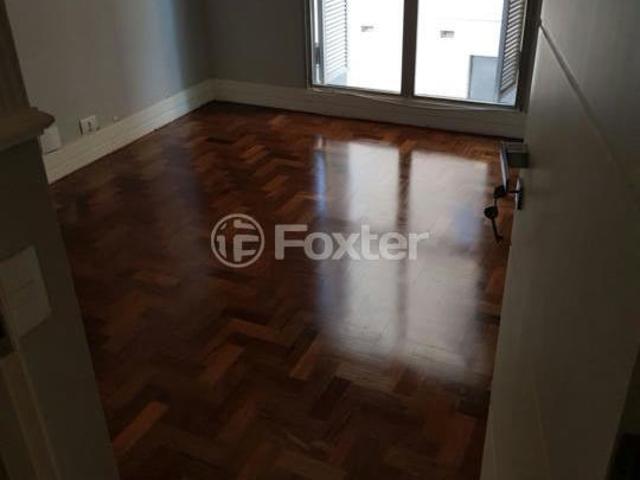 Apartamento, 2 dormitórios, 117 m², em Itaim Bibi
