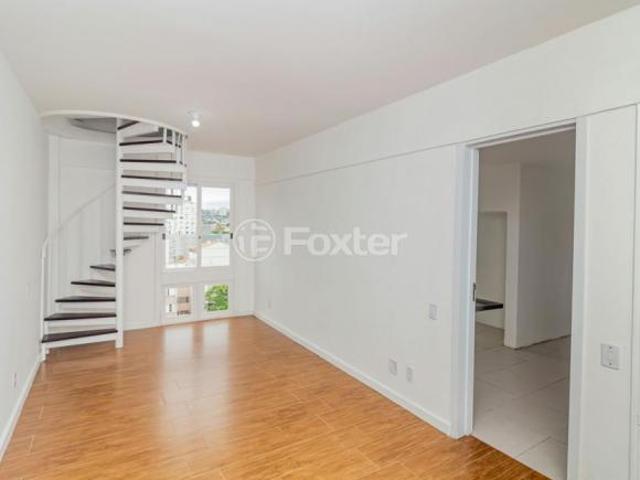 Apartamento, 2 dormitórios, 115.97 m², em Petrópolis