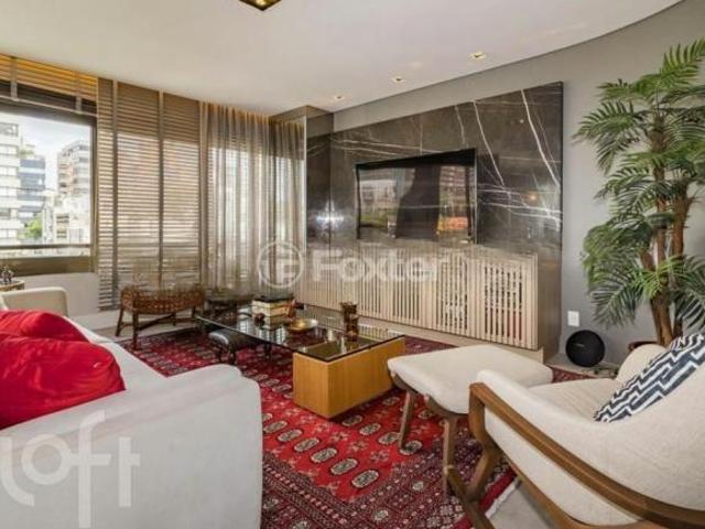 Apartamento, 2 dormitórios, 118.55 m², em Petrópolis