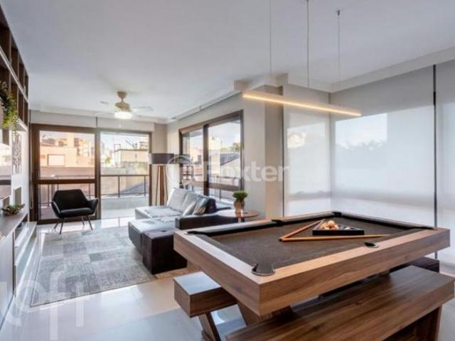 Apartamento, 2 dormitórios, 118 m², em Petrópolis