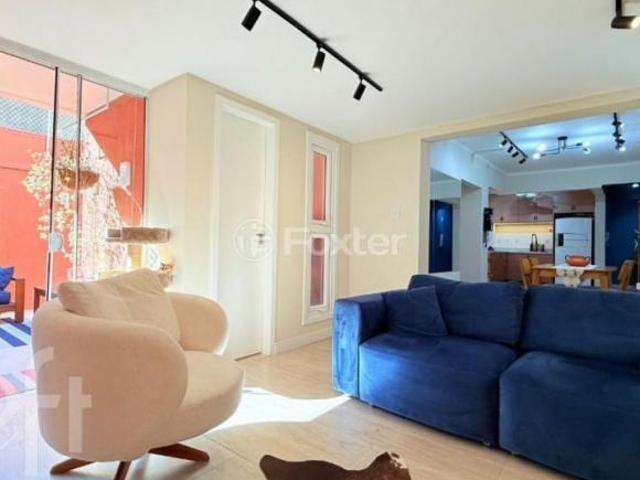 Apartamento, 2 dormitórios, 120 m², em Cidade Baixa