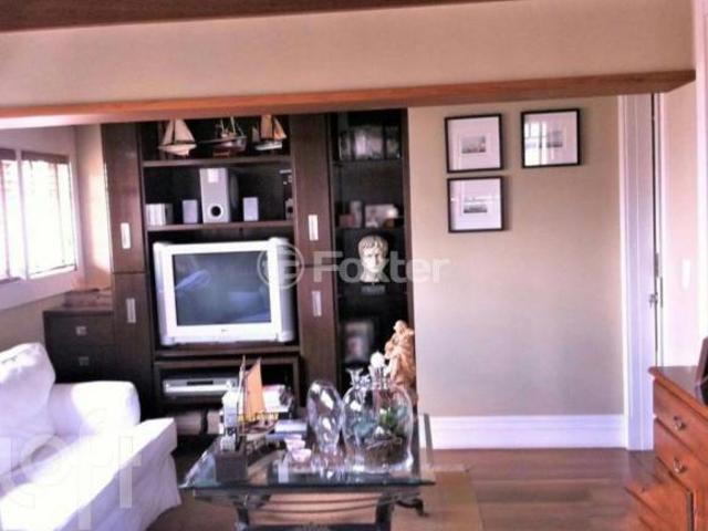 Apartamento, 2 dormitórios, 120 m², em Santa Cecília