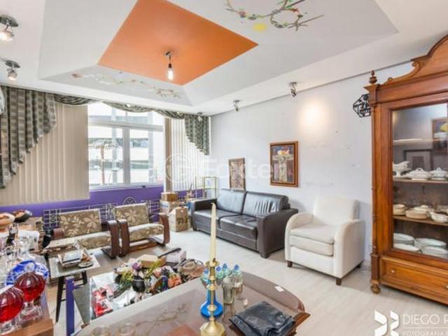 Apartamento, 2 dormitórios, 125.07 m², em Centro Histórico