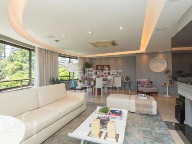 Apartamento, 2 dormitórios, 126.85 m², em Bela Vista