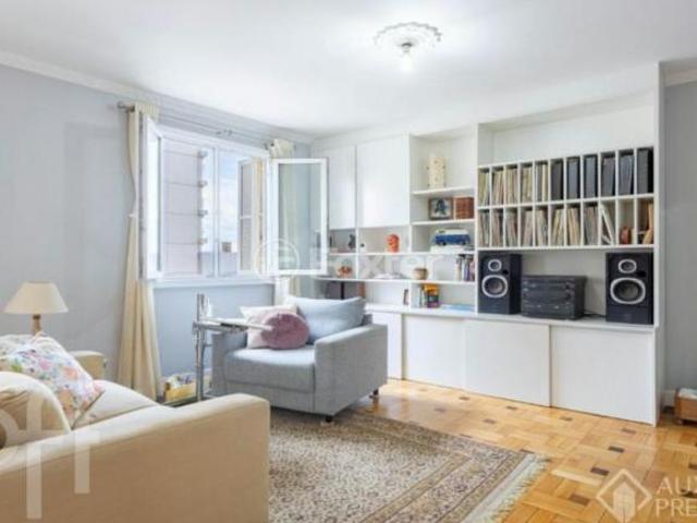 Apartamento, 2 dormitórios, 133 m², em Centro Histórico