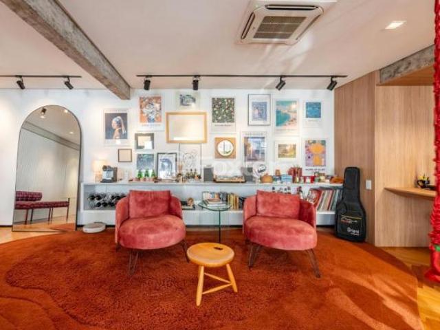 Apartamento, 2 dormitórios, 139 m², em Moinhos de Vento