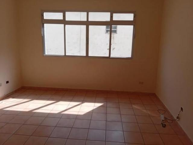 Apartamento 2 dormitórios 1. andar Marapé Prox Orquidário Santos SP