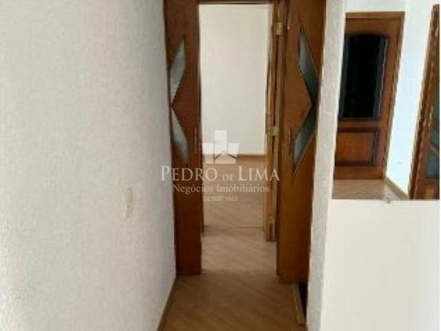 Apartamento 2 Dormitórios, 1 suíte, 1 vaga, na Regente Feijó. Condomínio Vale das Palmas