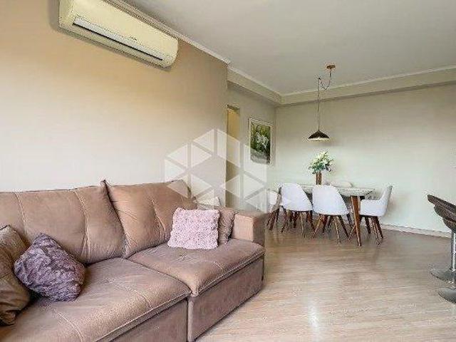 Apartamento 2 dormitórios, 1 suíte, 1 vaga no bairro Jardim Carvalho, Porto Alegre, em andar alto no