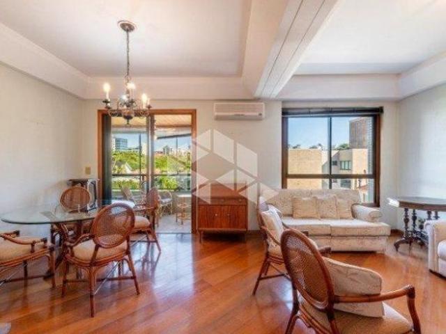 Apartamento 2 dormitórios, 1 suíte, 1 vaga no bairro Moinhos de Vento, Porto Alegre