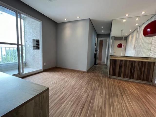 Apartamento 2 dormitórios, 1 suíte, 1 vaga, ótima localização.