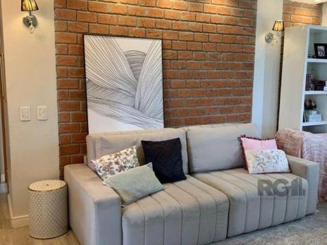 Apartamento 2 dormitórios, 1 suíte, 74m, 2 vagas, elevador