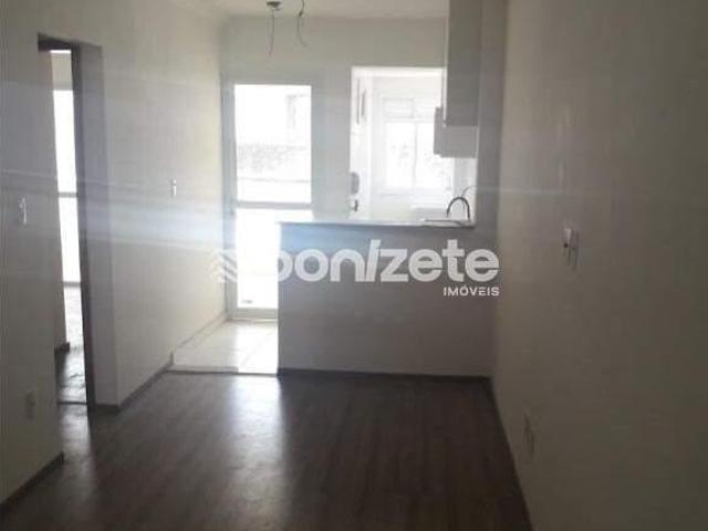 Apartamento 2 Dormitórios 1 Suíte com 2 Vagas em Campestre, Santo André – Financia