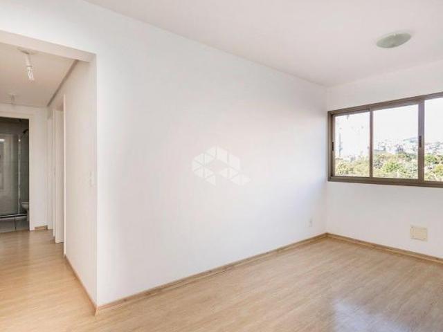 Apartamento 2 Dormitórios, 1 Suíte, Churrasqueira e Vaga Coberta em Porto Alegre