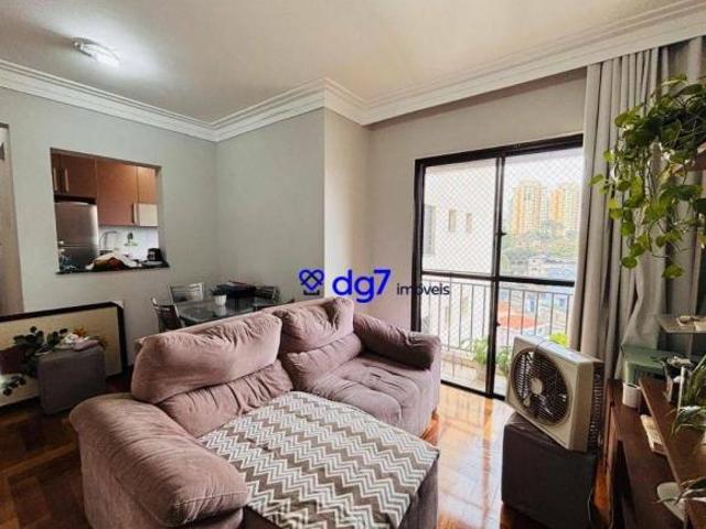 Apartamento 2 Dormitórios, 1 Suíte e Varanda