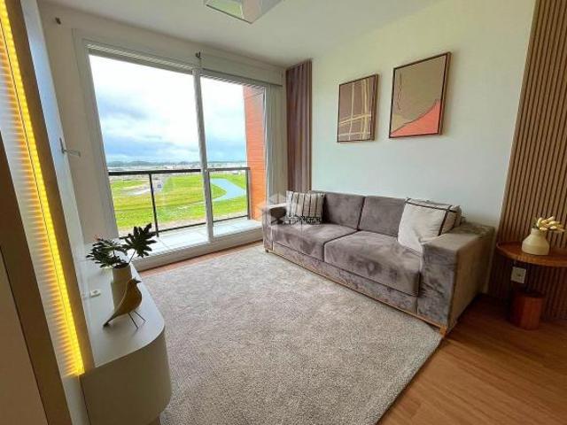 Apartamento 2 dormitórios, 1 suíte e banho social, mobiliado e decorado, sacada de frente com bela v
