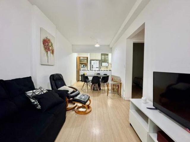 Apartamento 2 dormitórios 1 suíte mobiliado com varanda gourmet no Canto do Forte – Praia Grande/S