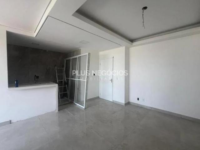 Apartamento 2 dormitórios 1 suíte, sala ampla, varanda, 2 vagas Próximo ao Shopping Iguatemi, co