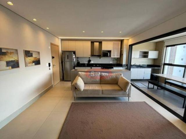 Apartamento 2 dormitórios 1 suíte, porteira fechada, 1 vaga demarcada, no José Menino, Santos